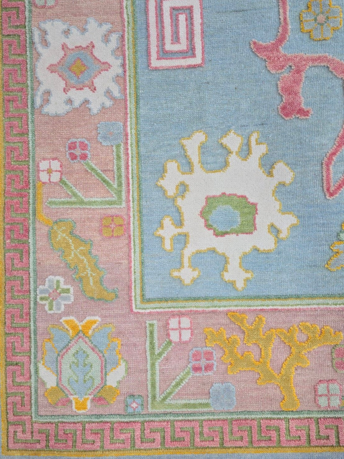 Hennessey Embossed Modern Oushak - Milagro Collective